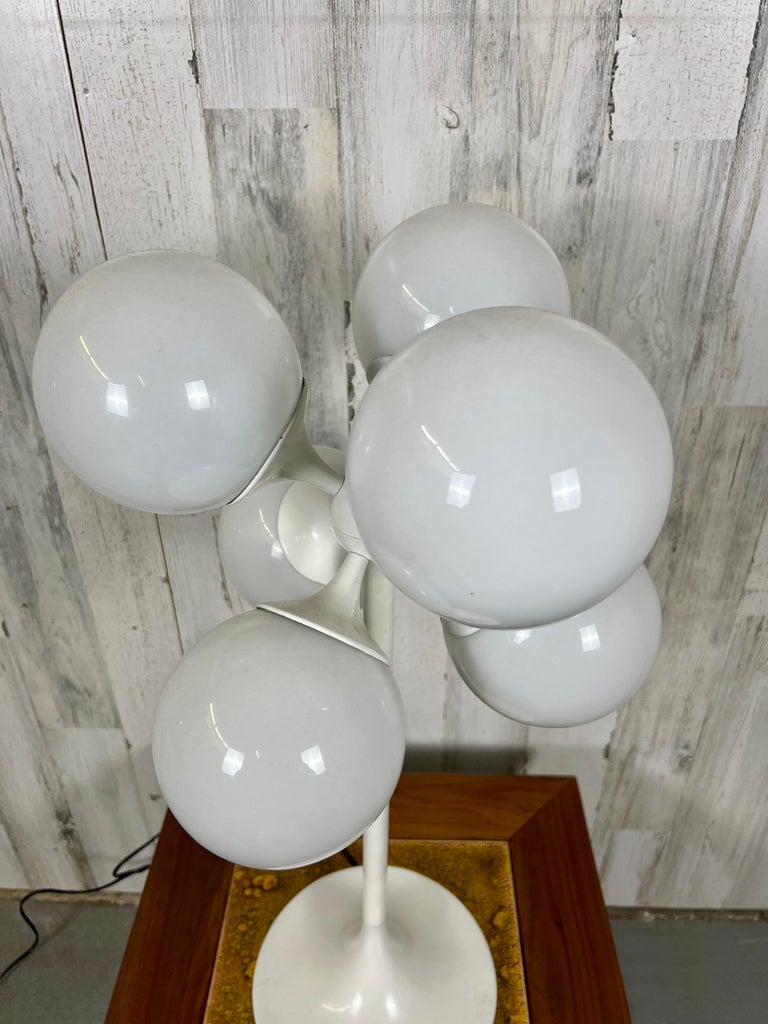 White Globe Table Lamp by Lightolier For Sale at 1stDibs