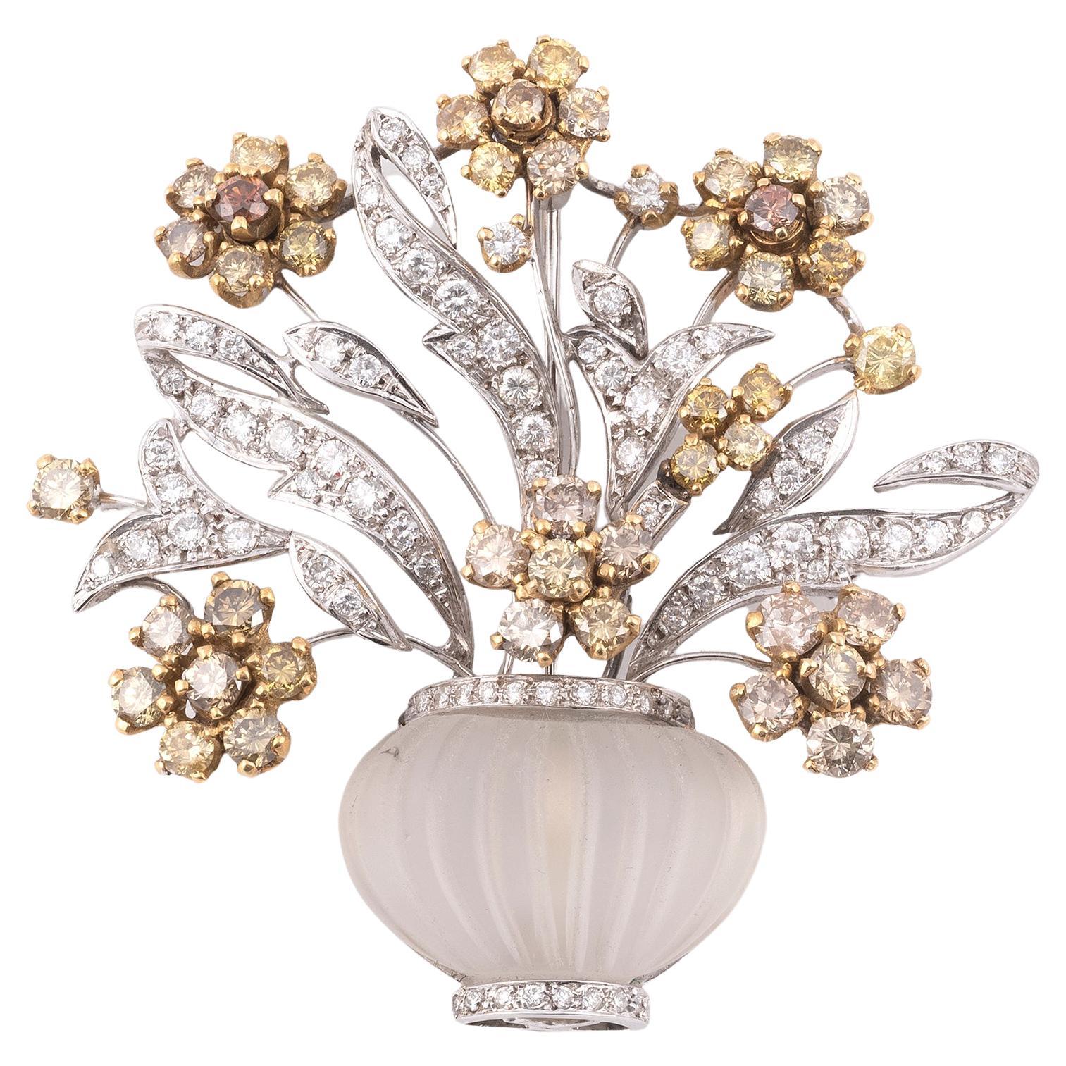 White Gold and Diamonds Brooch For Sale at 1stDibs