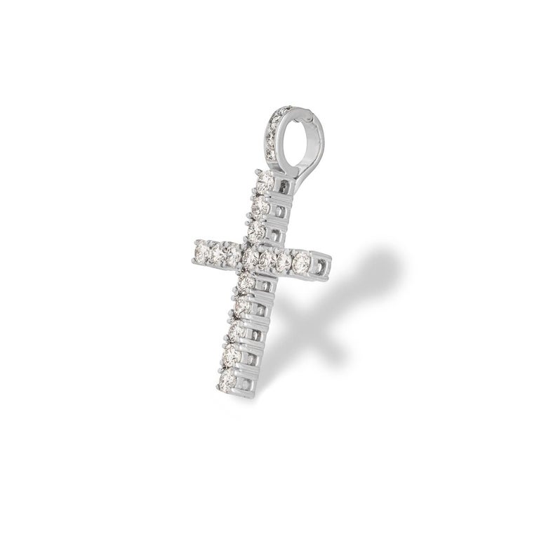 White Gold Diamond Cross Pendant 1.07ct TDW For Sale at 1stDibs