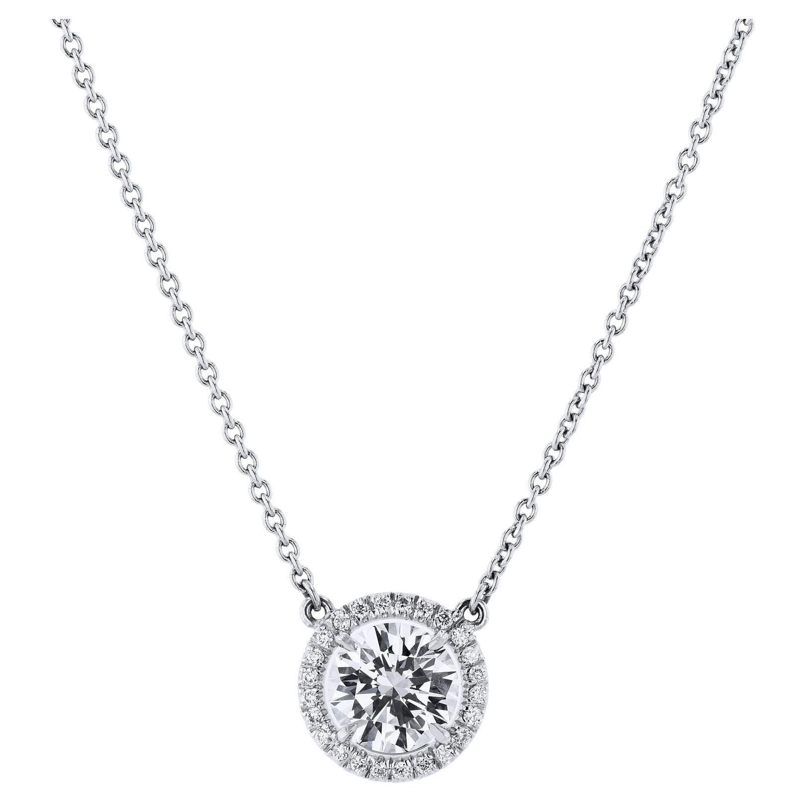 White Gold Diamond Pendant Necklace For Sale at 1stDibs