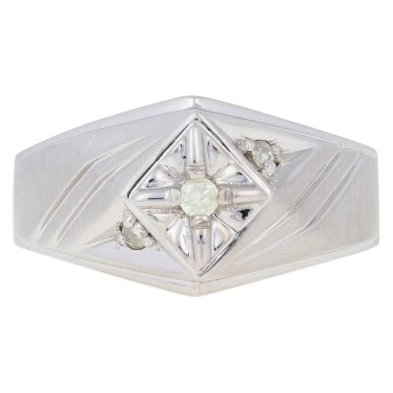 Men's La Kaiser 14 Karat Yellow Gold and Round Brilliant Diamond Ring ...