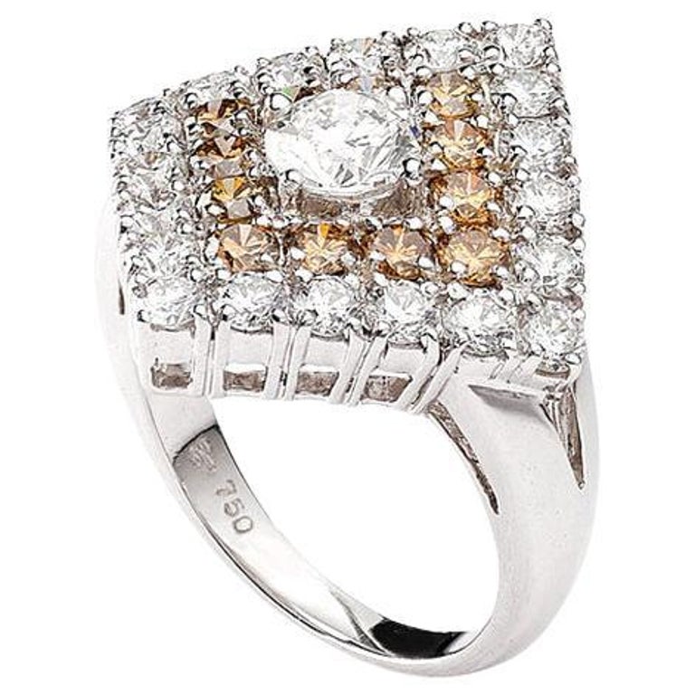 White Gold Diamond Ring For Sale at 1stDibs