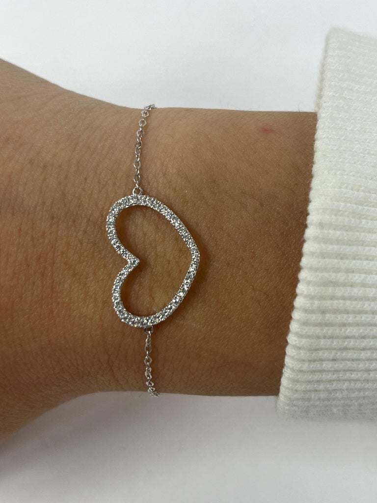 White Gold Heart Shaped Bracelet For Sale at 1stDibs