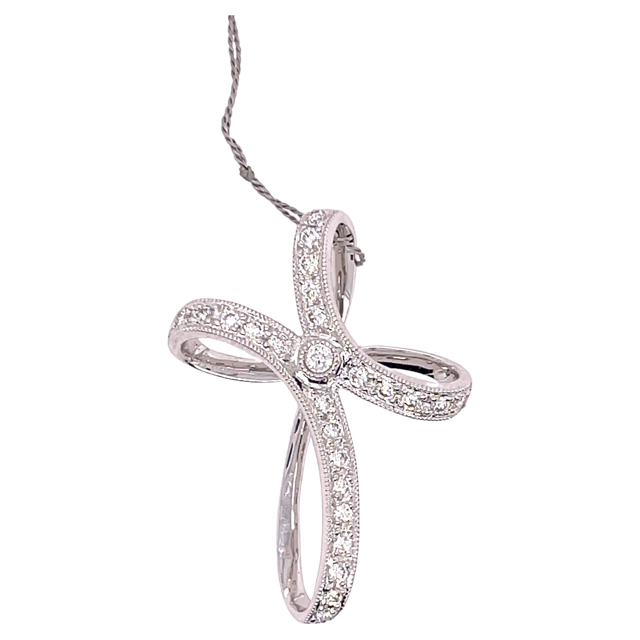 White Gold Diamond Cross '0.10ctw' For Sale at 1stDibs
