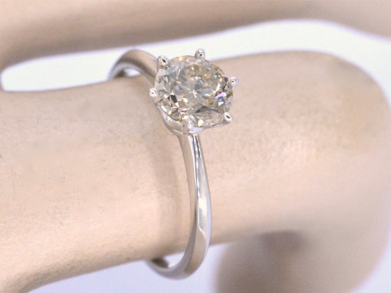 White Gold Solitaire Ring with Diamond For Sale at 1stDibs