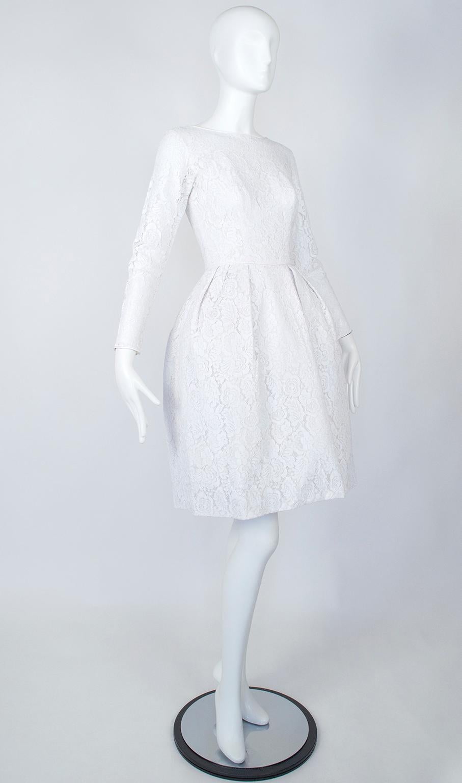 White Lace Knee-Length Hip Pannier Robe Française Wedding Dress – XS ...