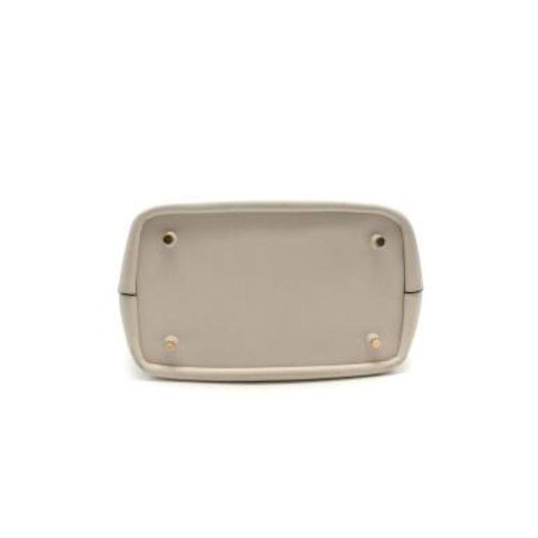 White leather Seau bucket bag For Sale at 1stDibs