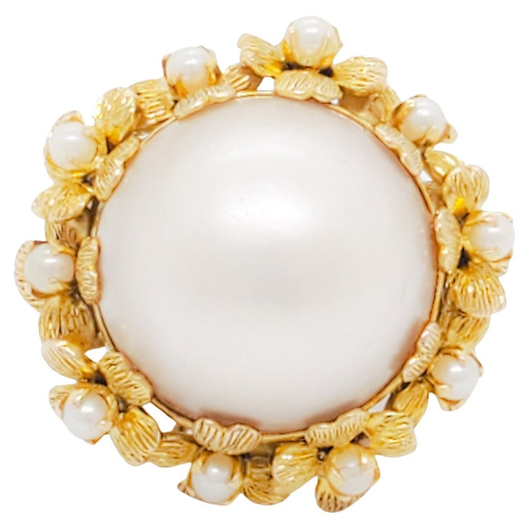 White Mabe Pearl Cocktail Ring in 14k Yellow Gold For Sale at 1stDibs