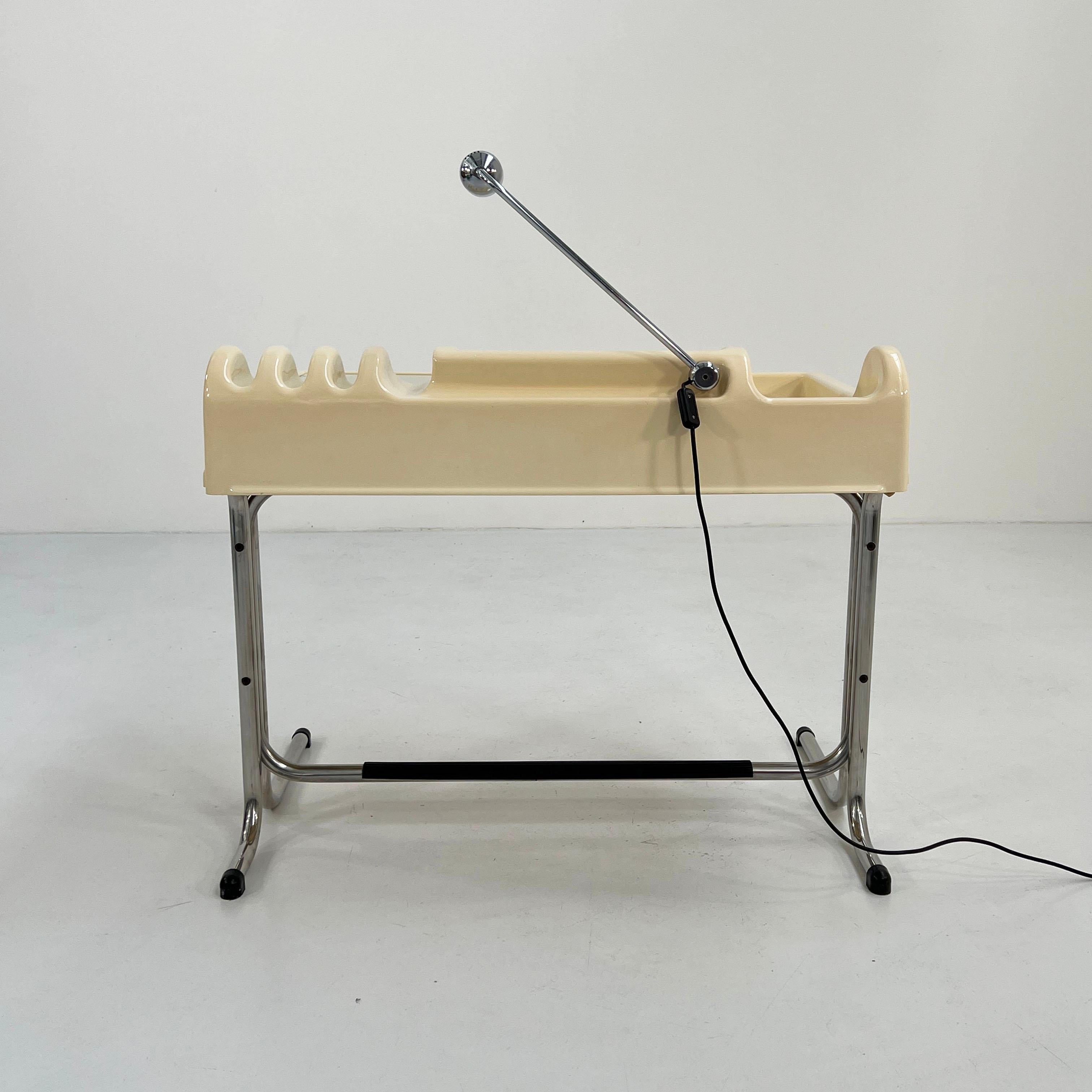 White Orix Desk by Vittorio Parigi and Nani Prina for Molteni, 1970s ...