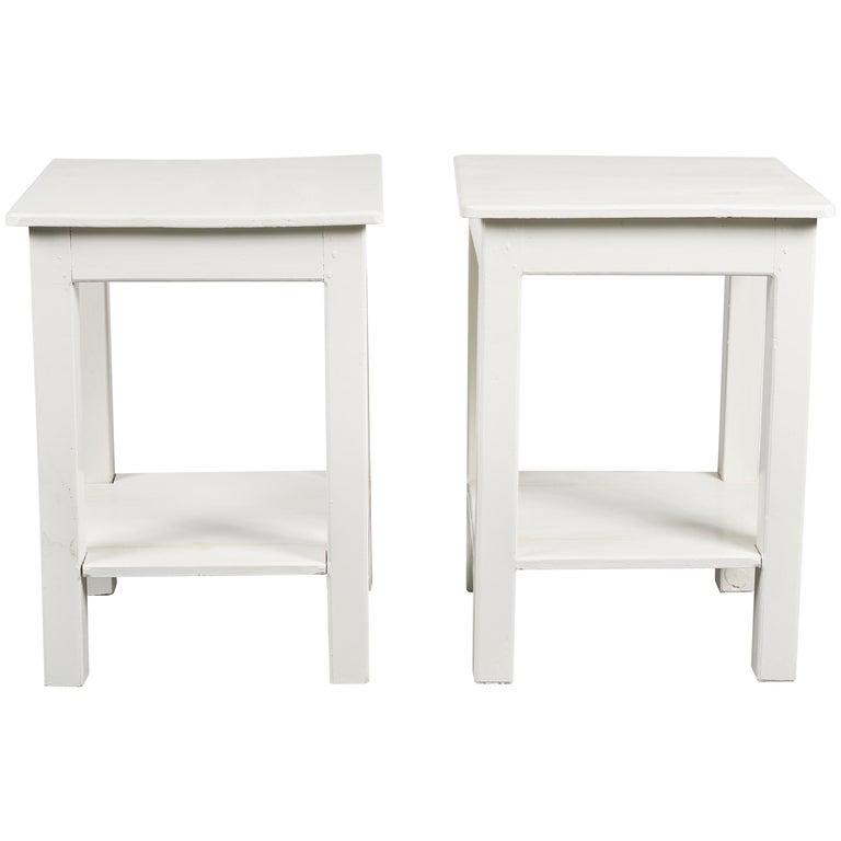White Painted Square End Table For Sale at 1stDibs
