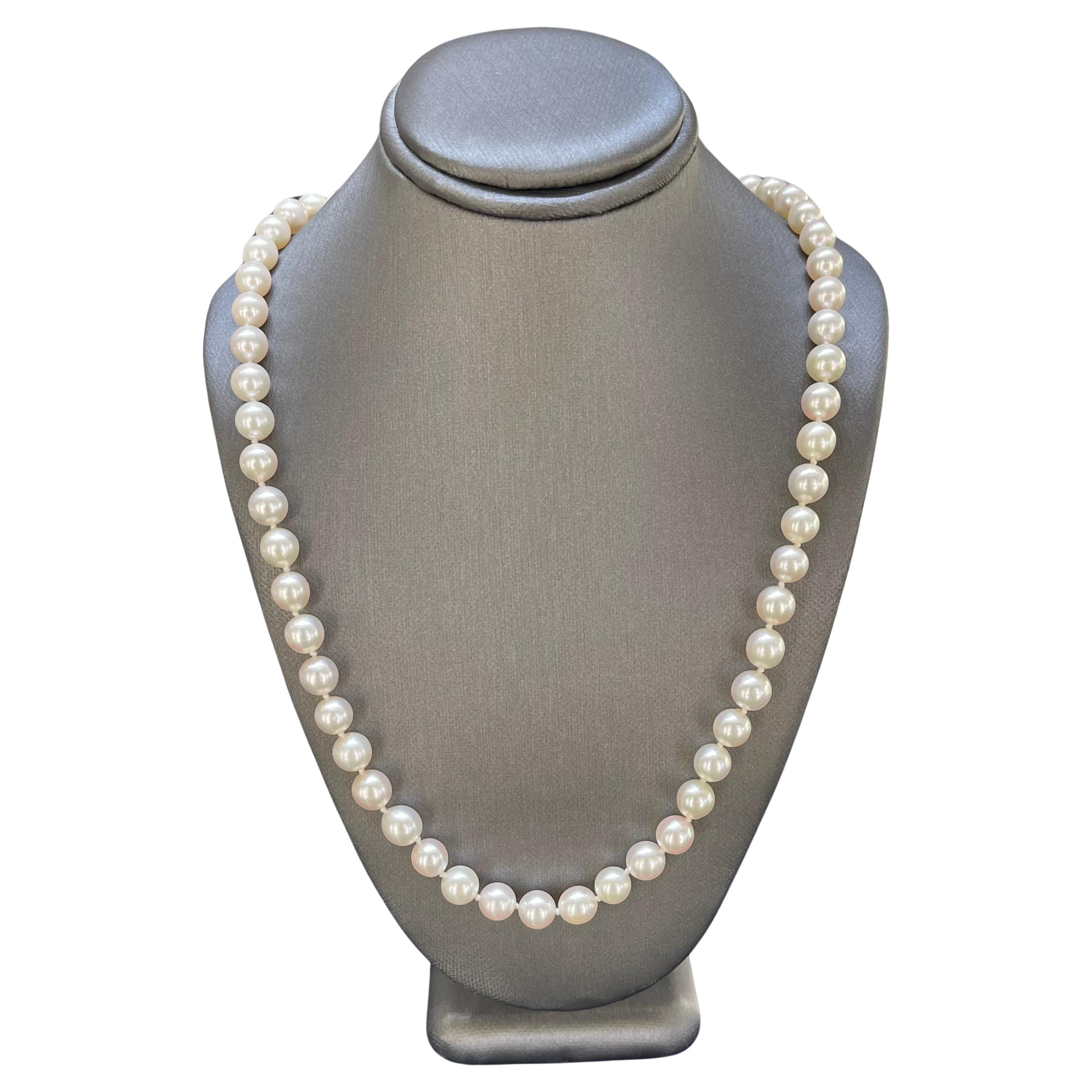 White Pearl Strand Necklace with Platinum Diamond Pearl Clasp For Sale ...