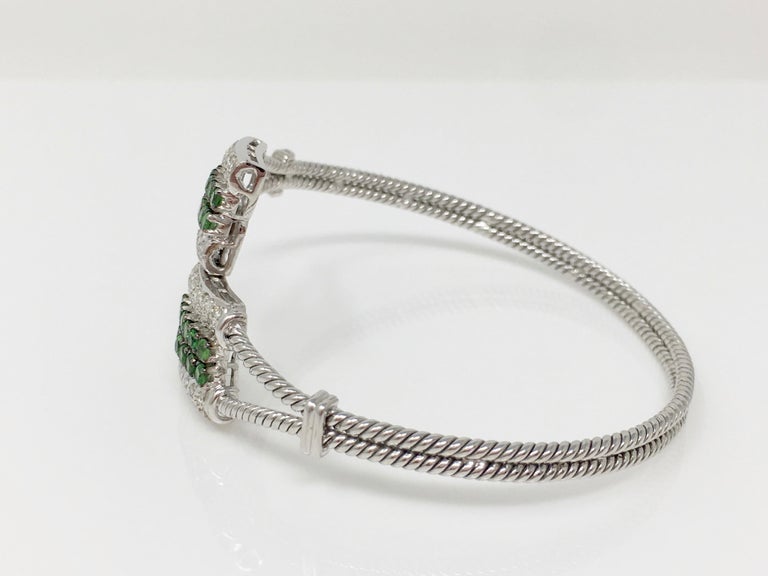 White Round Brilliant Diamond And Round Brilliant Tsavorite Flexible ...