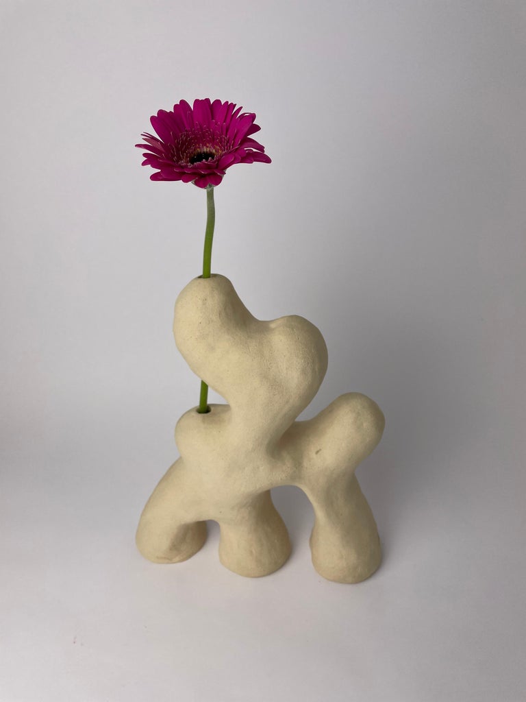 White Sculptural Vase by Hs Studio For Sale at 1stDibs