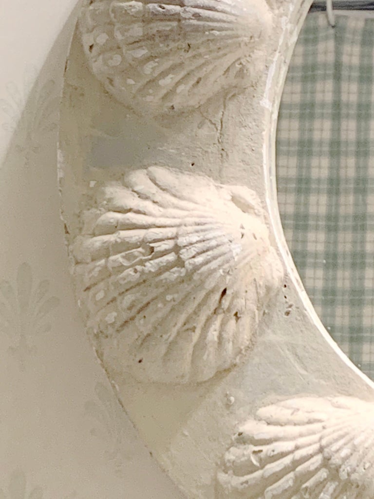 White Shell Motif Round Plaster Frame Mirror, France, Midcentury at 1stDibs