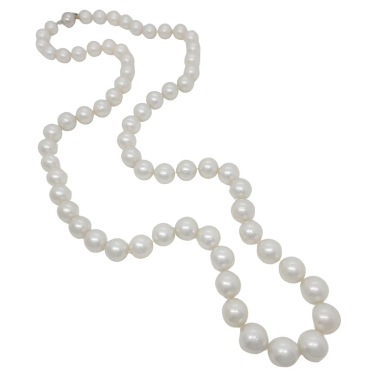 White South Sea Round Pearls with a 18k White Gold Clasp For Sale at ...