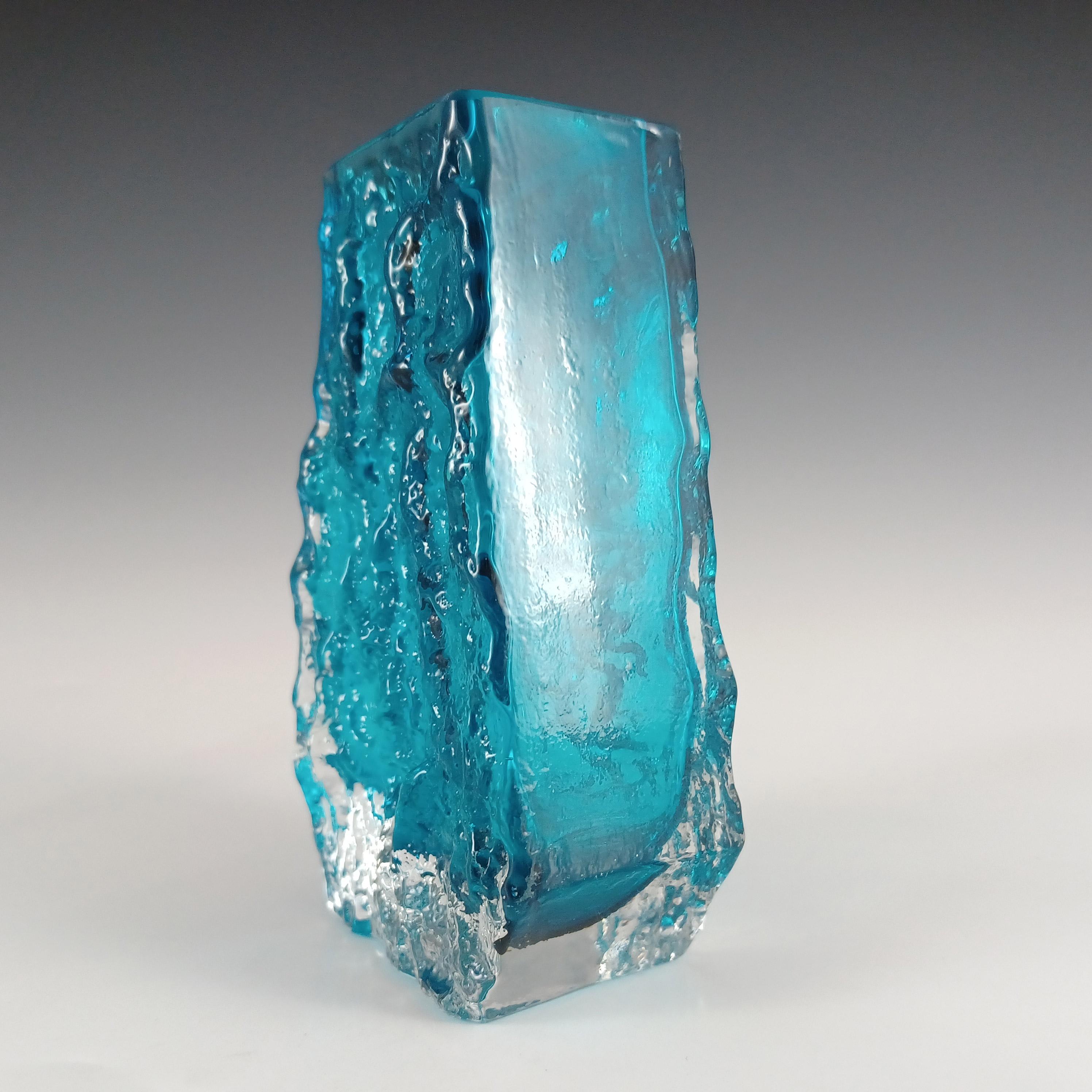 Whitefriars #9686 Baxter Kingfisher Blue Glass Textured Coffin Vase For ...