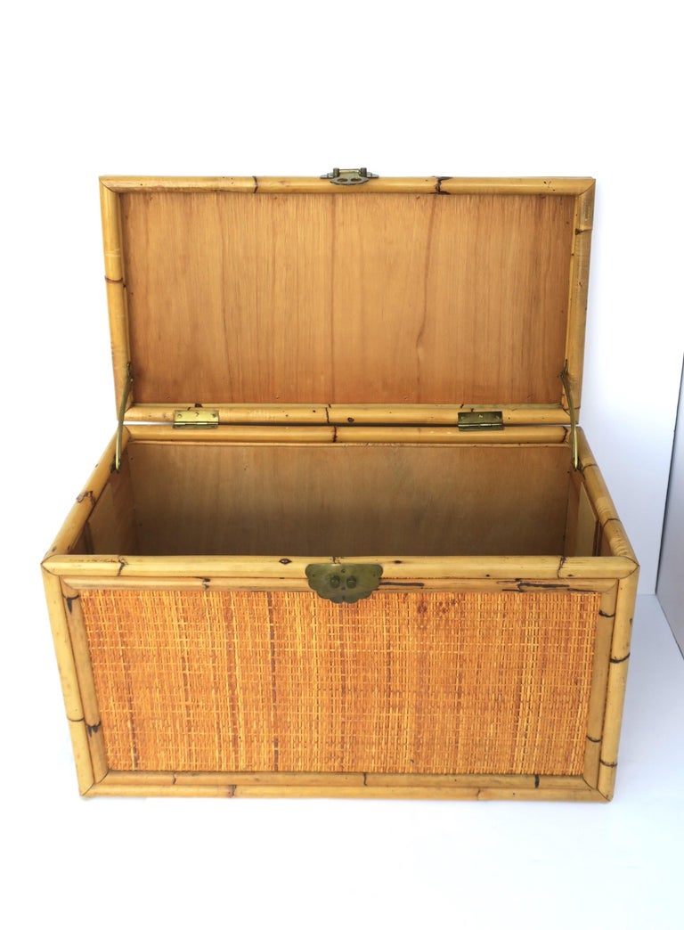 Wicker Bamboo Storage Chest Trunk Box or Cocktail Table For Sale at 1stDibs