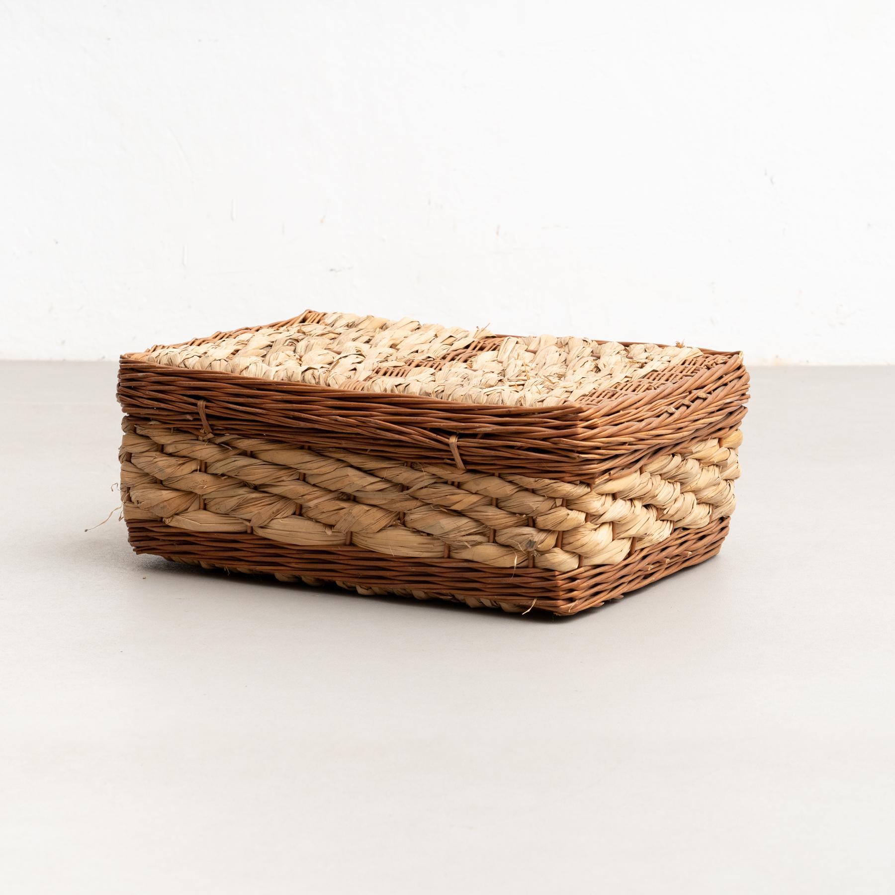 Wicker Vintage Case, circa 1940 For Sale at 1stDibs