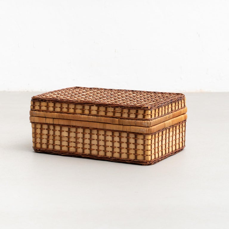 Wicker Vintage Case, circa 1940 For Sale at 1stDibs