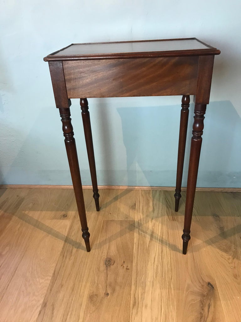 William 4th Small Mahogany Side Table For Sale at 1stDibs