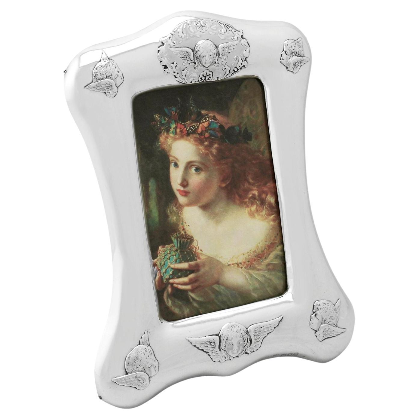 William Hutton and Sons, Ltd. Silver Floral Photo Frame For Sale at 1stDibs