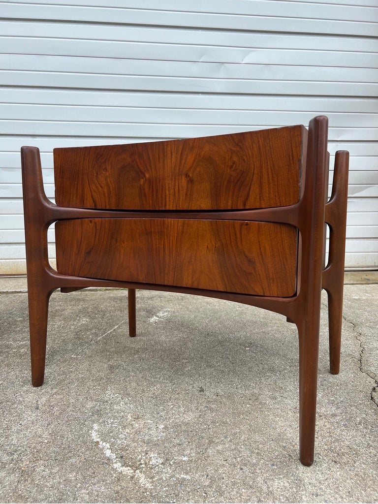 William Hinn ‘Exoskeleton’ Nightstands, Pair at 1stDibs