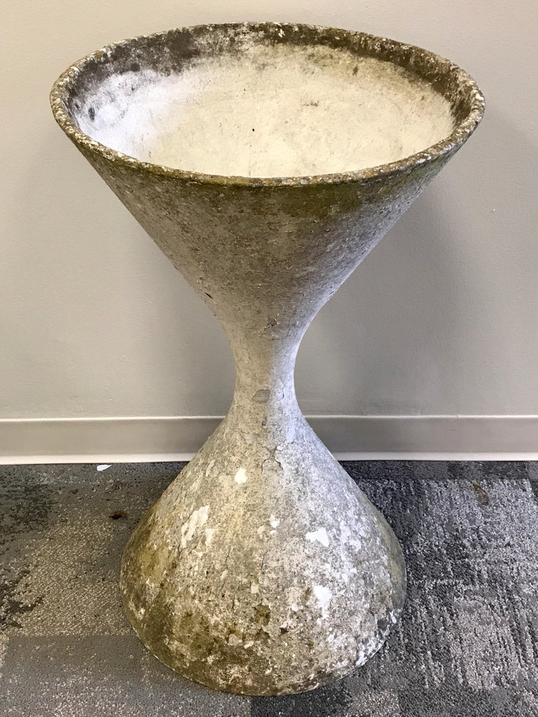 Willy Guhl Hourglass Planter, Smaller For Sale at 1stDibs