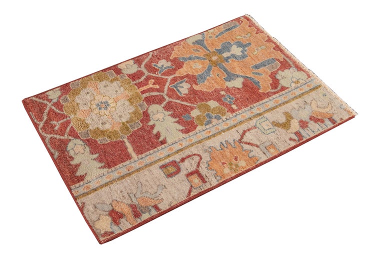 Wilton Collection Handwoven Wool Customized Modern Rug For Sale at 1stDibs