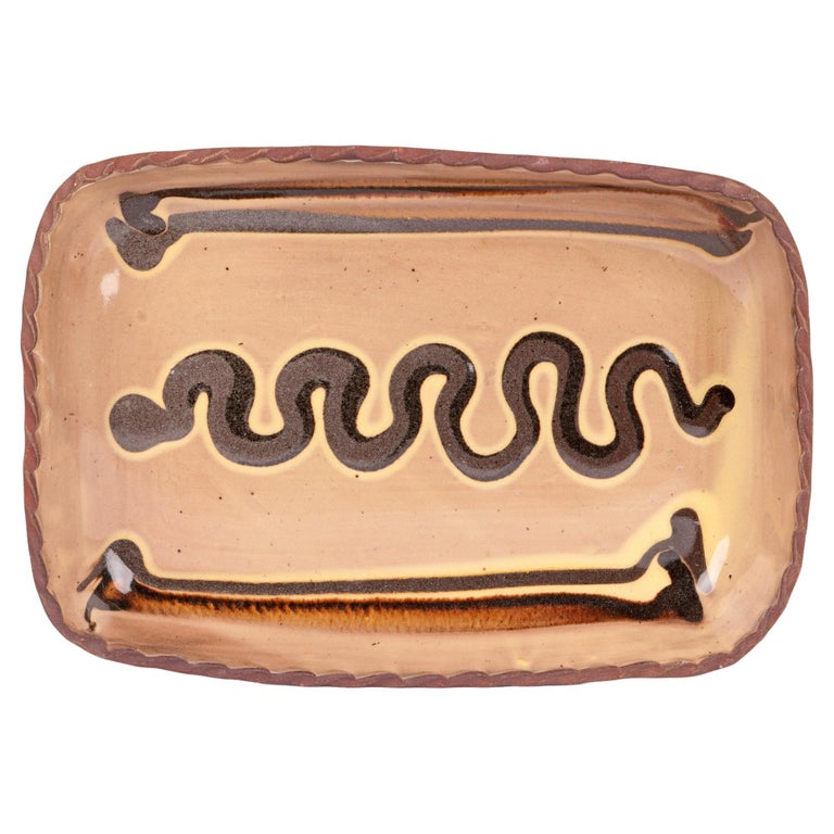 Winchcombe Studio Pottery Slip Ware Baking Dish For Sale at 1stDibs