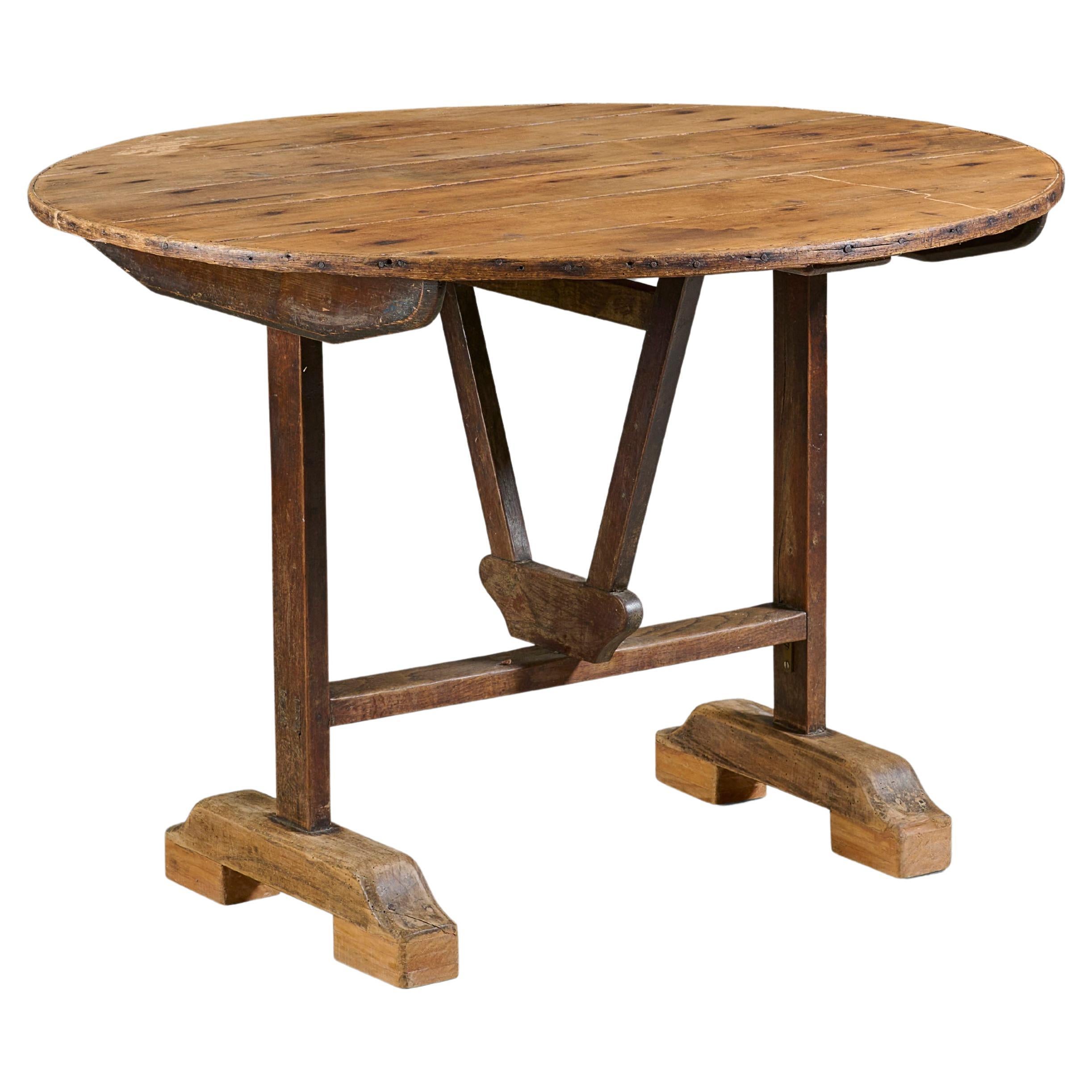 18th Century French Walnut Wine Tasting Table For Sale at 1stDibs