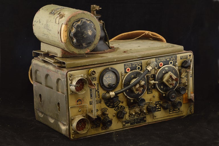 Wireless Set No. 19, MK II, Canada, Around 1942 For Sale at 1stDibs ...