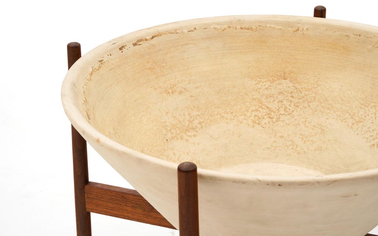 Wok Planter with Stand by Larardo Tackett for Architectural Pottery ...