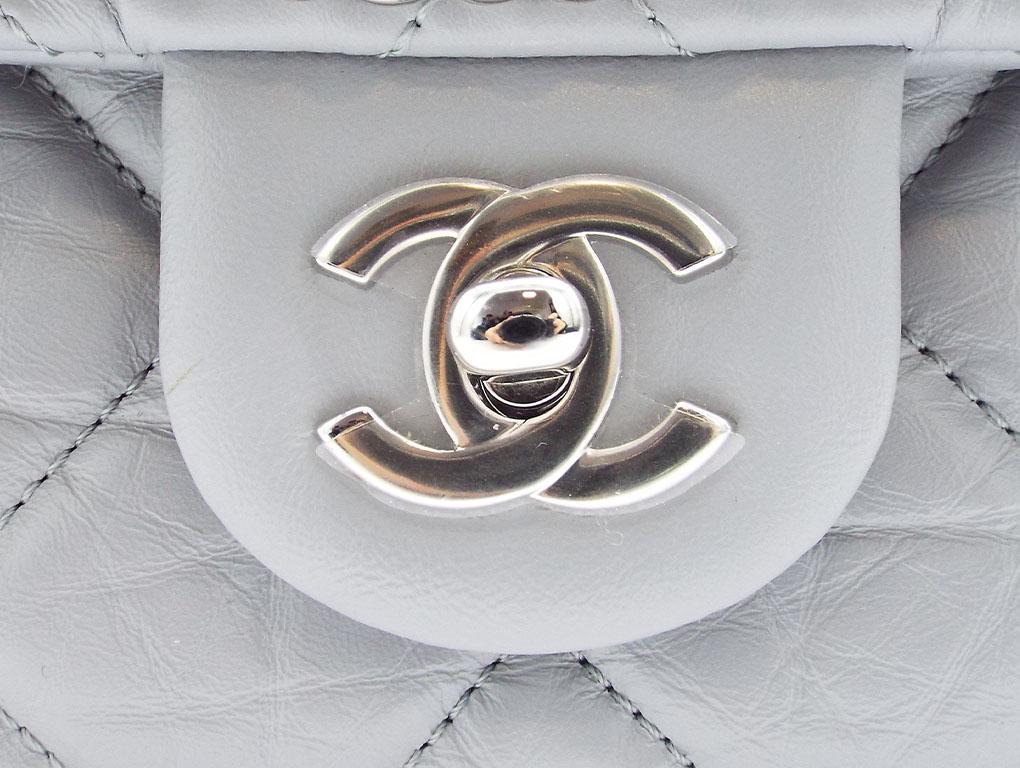 WOMENS DESIGNER Chanel Chain Flap Bag - Grey For Sale at 1stDibs | grey ...