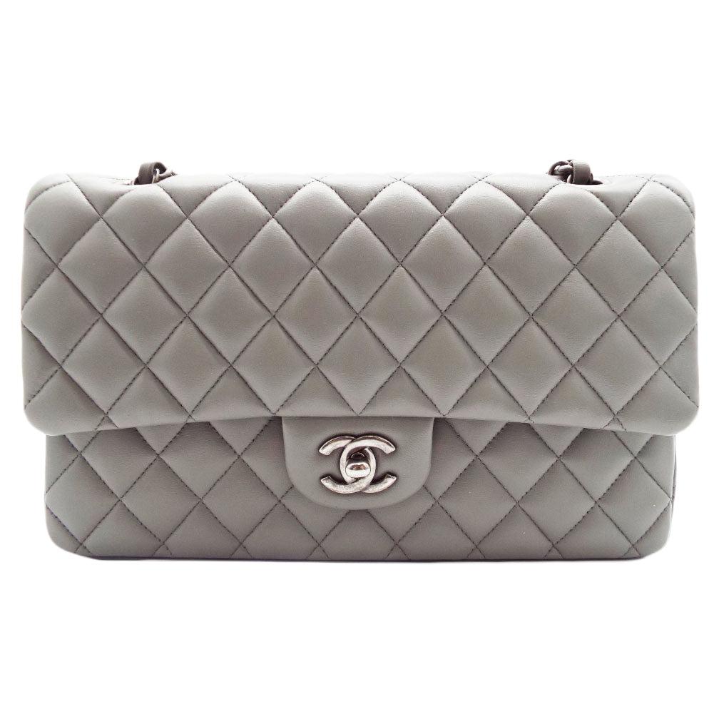 WOMENS DESIGNER Chanel Medium Double Flap Bag For Sale at 1stDibs