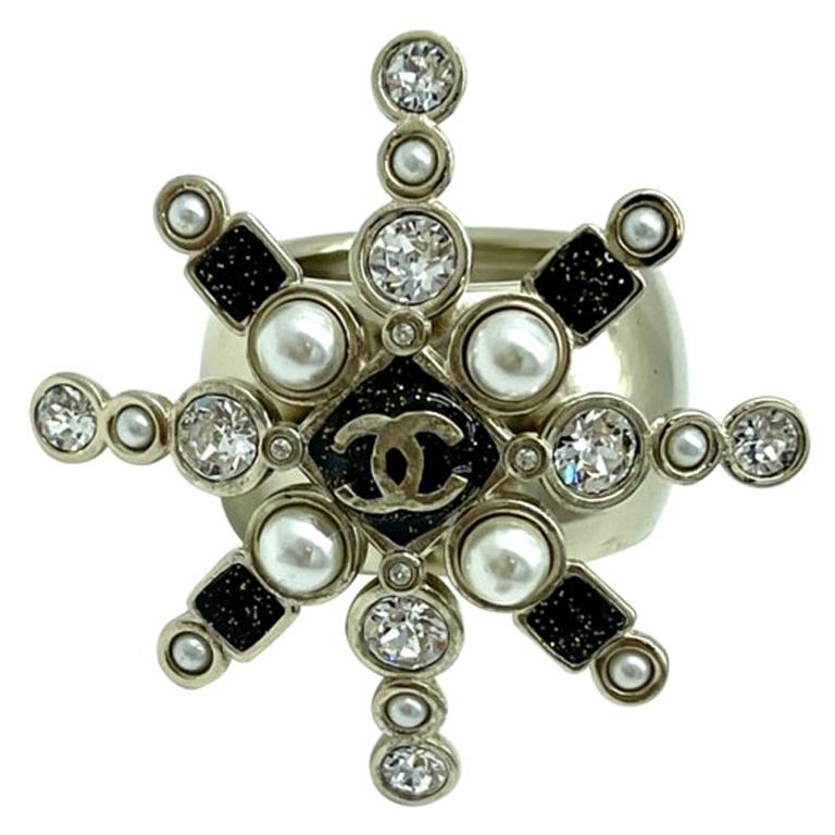 Womens Designer Chanel Star Ring - 54 For Sale at 1stDibs