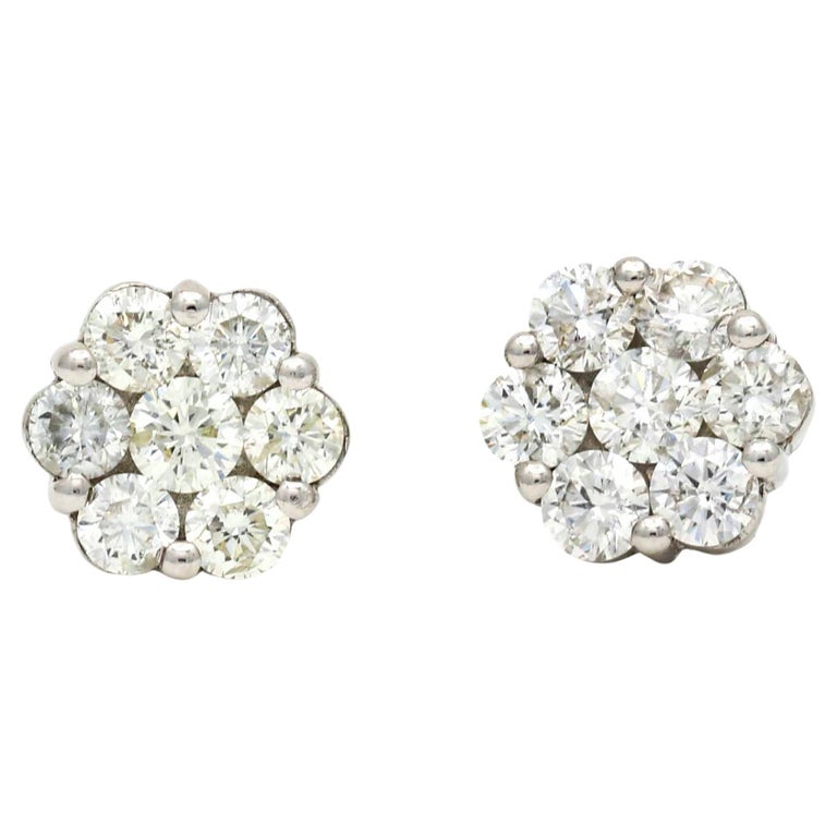 Women's Diamond Cluster Earrings in 18k White Gold 2.00 Cttw For Sale ...