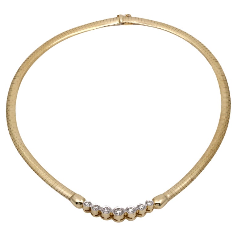 Women's Graduated Diamond Omega Necklace 14k Yellow Gold For Sale at 1stDibs