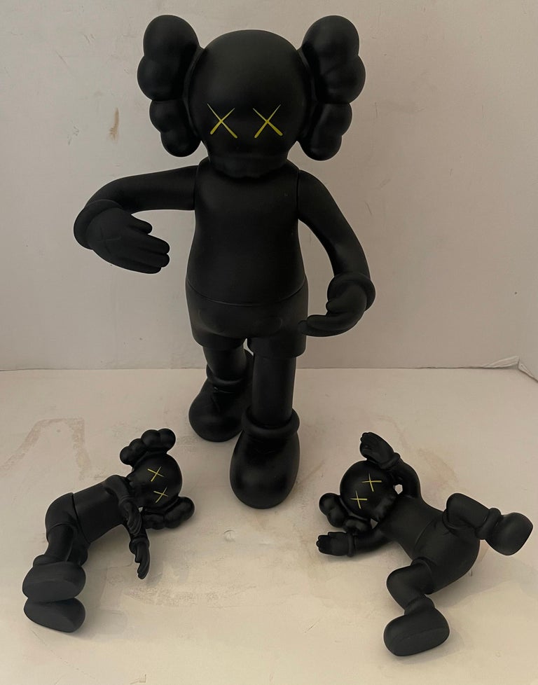 Wonderful Large KAWS Clean Slate Black Varnished Vinyl Original Fake ...