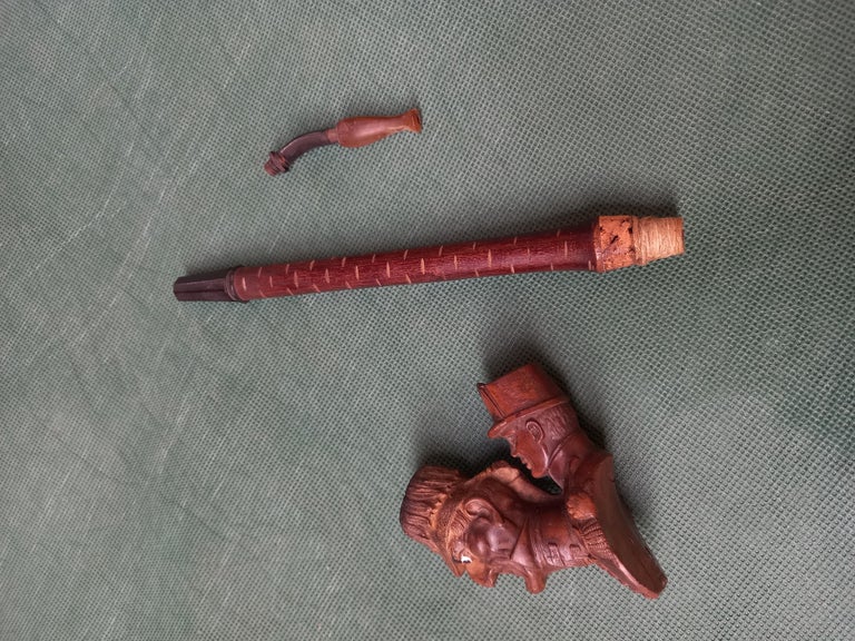 Woodcarved Pipe Depicting Wellington, 19th Century For Sale at 1stDibs
