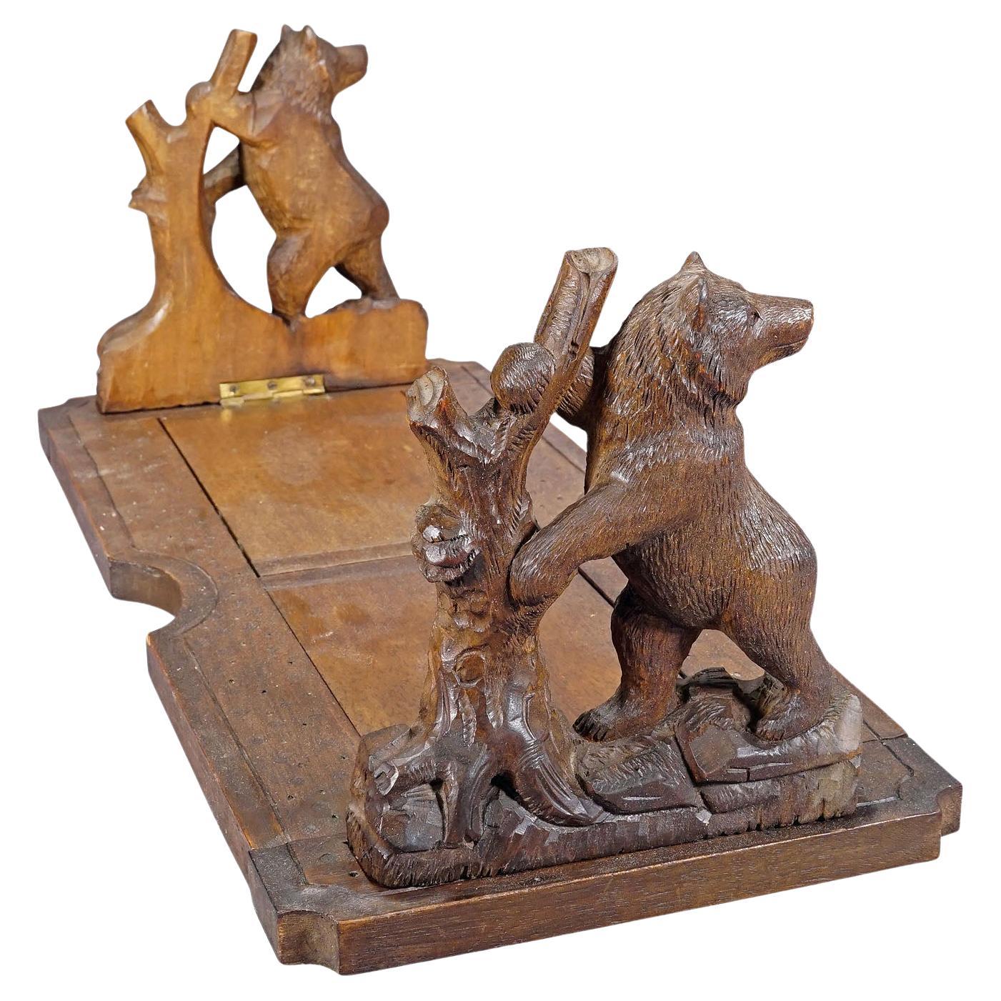 Wooden Carved Bookends with Bears Swiss ca. 1920s For Sale at 1stDibs