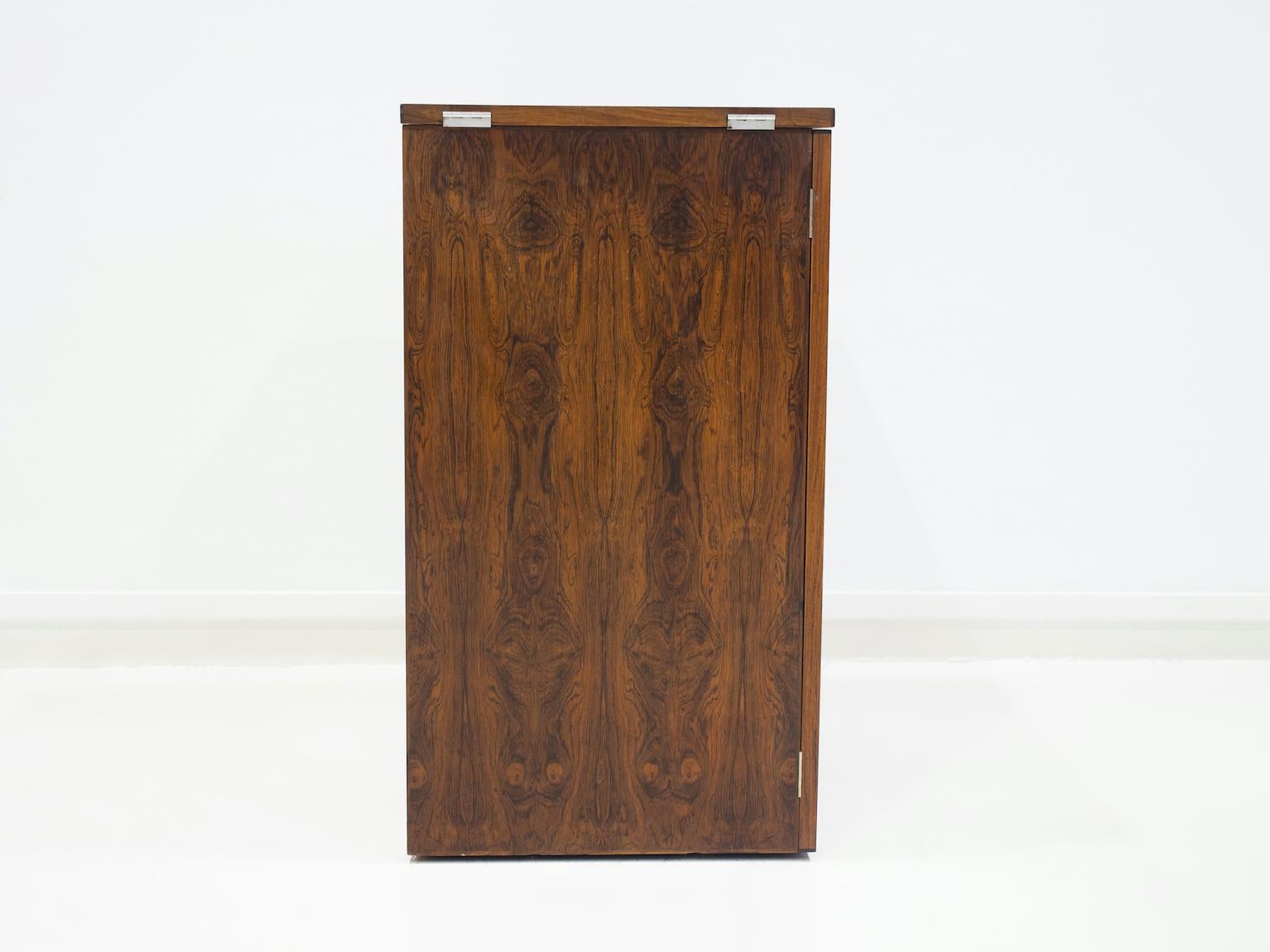 Wooden Free-Standing Dry Bar with Flip-up Top For Sale at 1stDibs