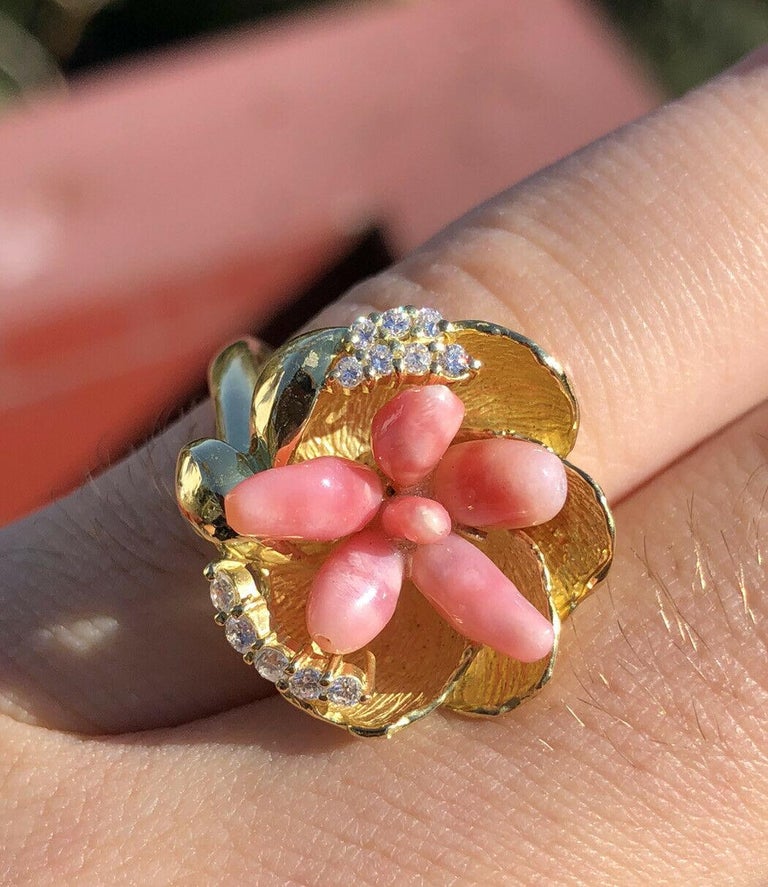 Wow 18 Karat Gold Natural Conch Pearl and Diamond Flower Ring 3.24 ...