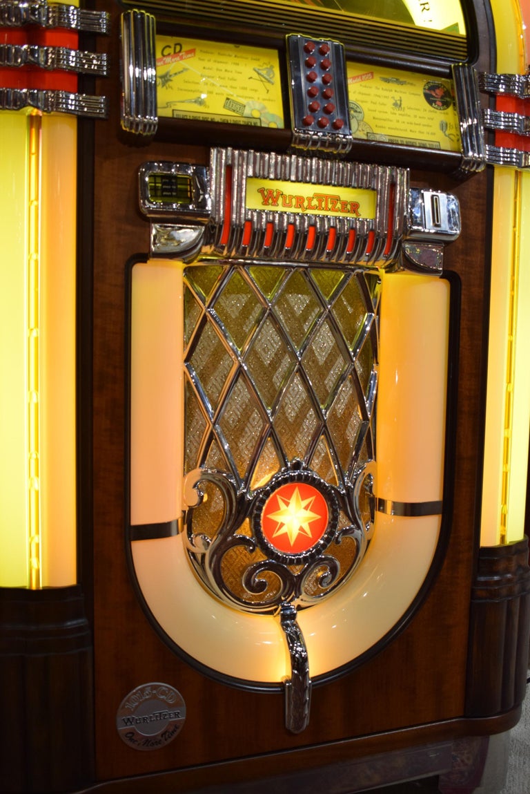 Wurlitzer Juke Box For Sale at 1stDibs | wurlitzer jukebox, wurlitzer ...
