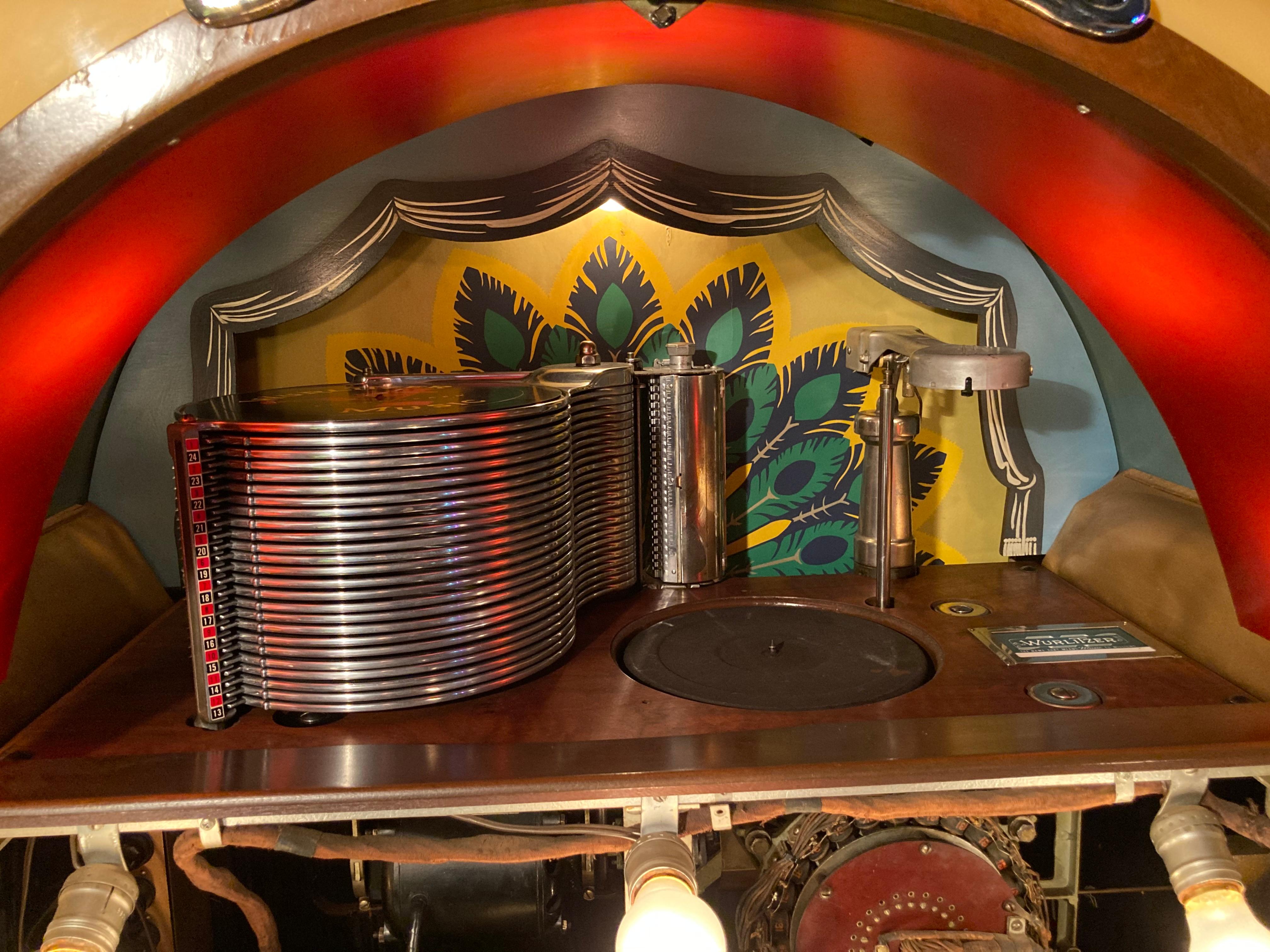 Wurlitzer Juke Box "The Peacock Model 850" For Sale at 1stDibs ...