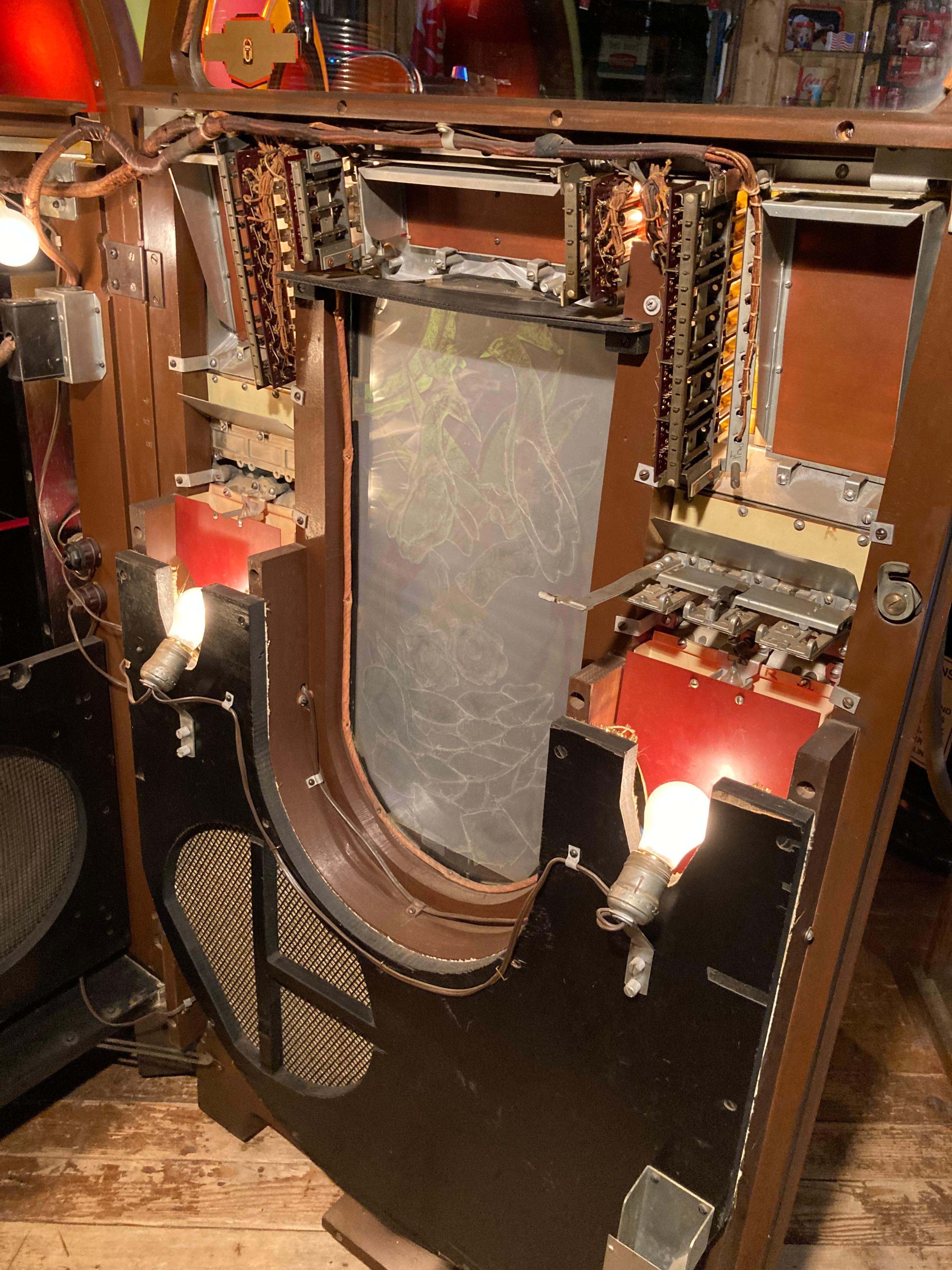 Wurlitzer Juke Box "The Peacock Model 850" For Sale at 1stDibs ...