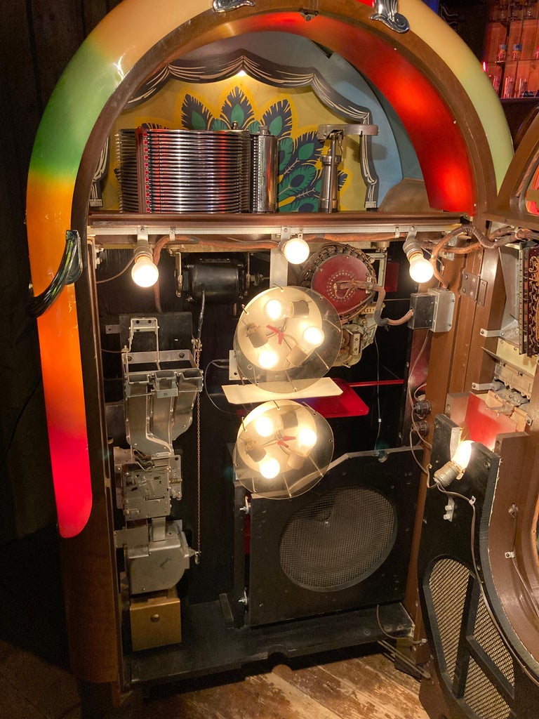 Wurlitzer Juke Box "The Peacock Model 850" For Sale at 1stDibs ...