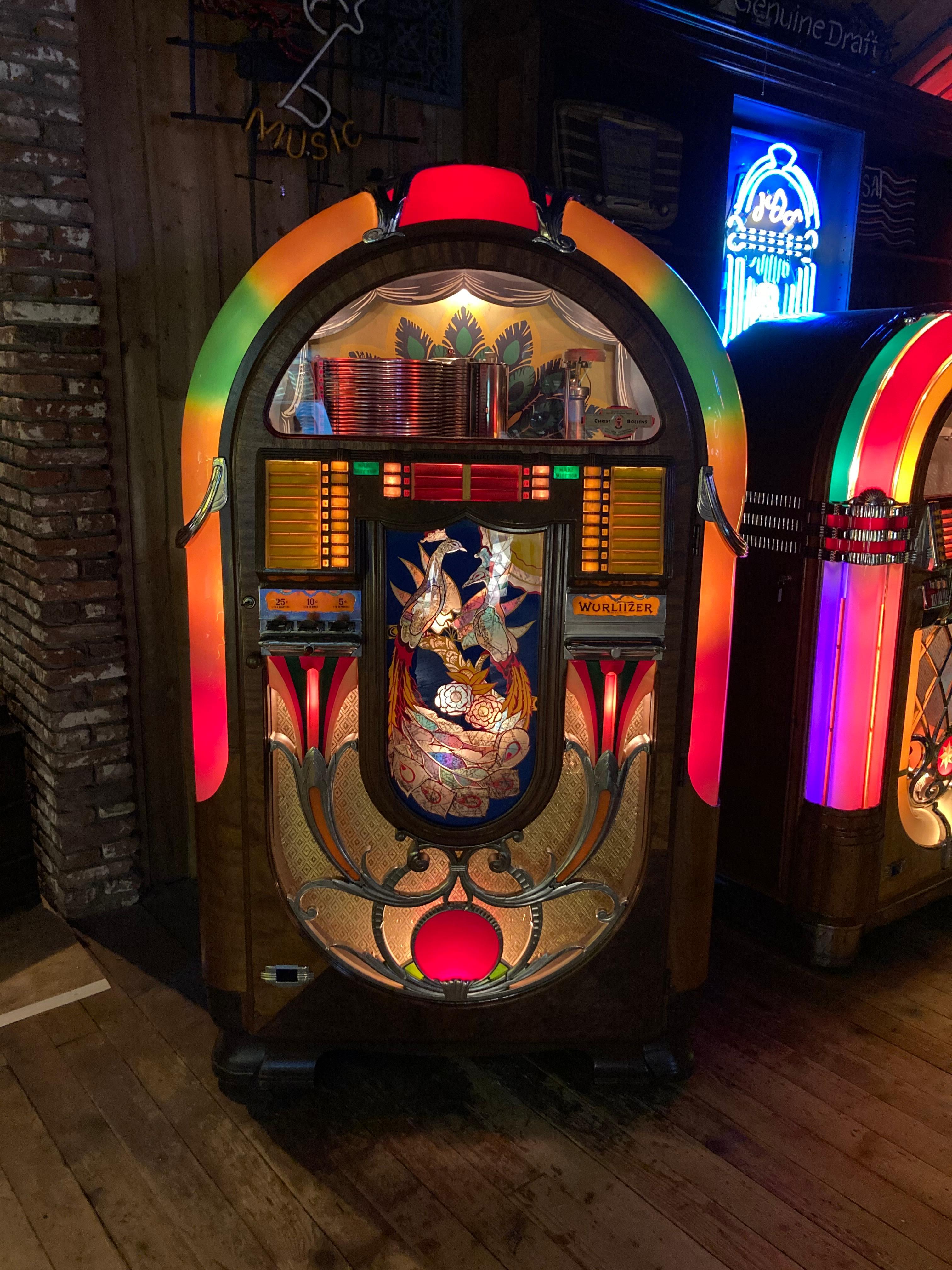 Wurlitzer Juke Box "The Peacock Model 850" For Sale at 1stDibs ...