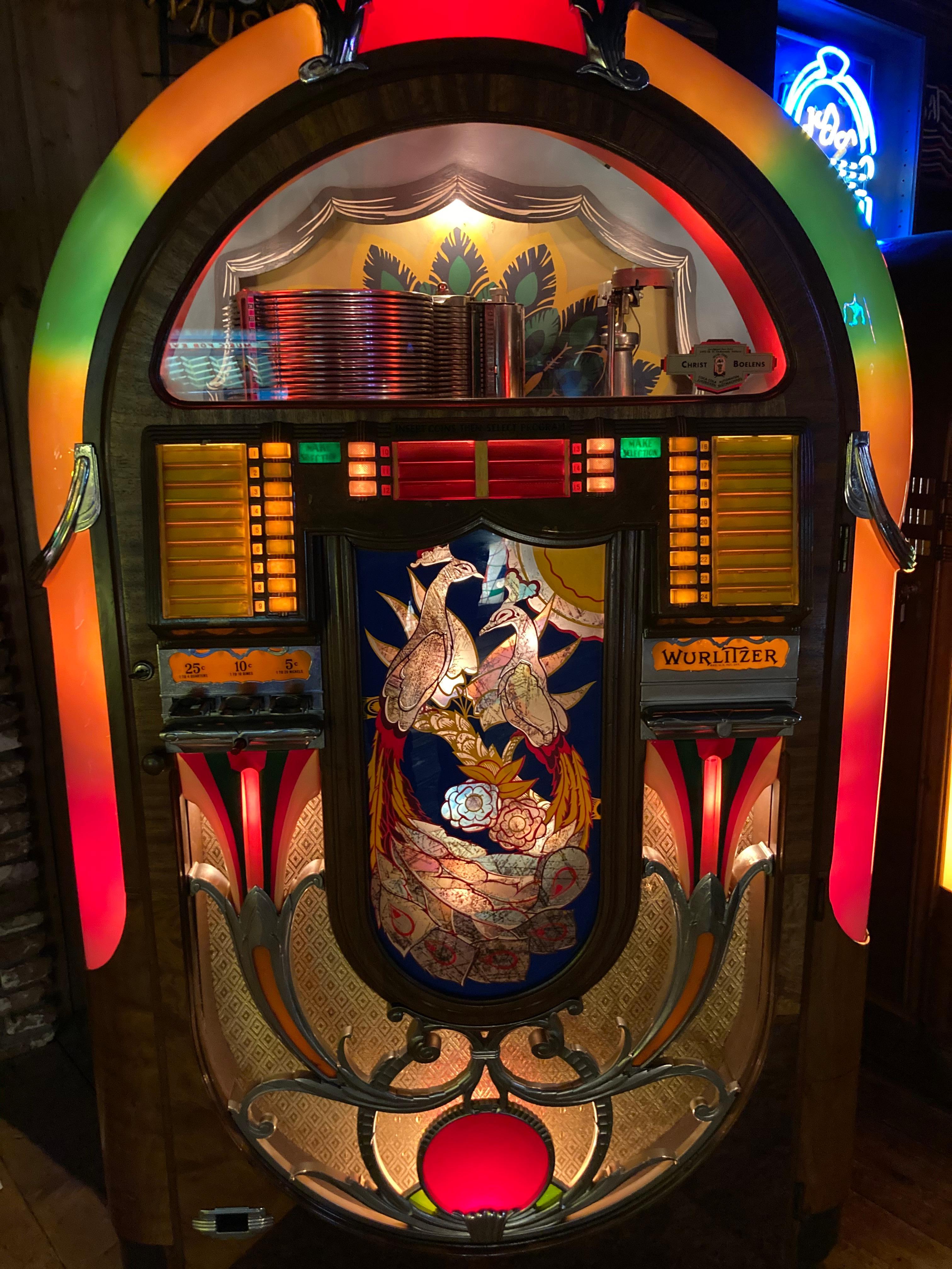 Wurlitzer Juke Box "The Peacock Model 850" For Sale at 1stDibs ...