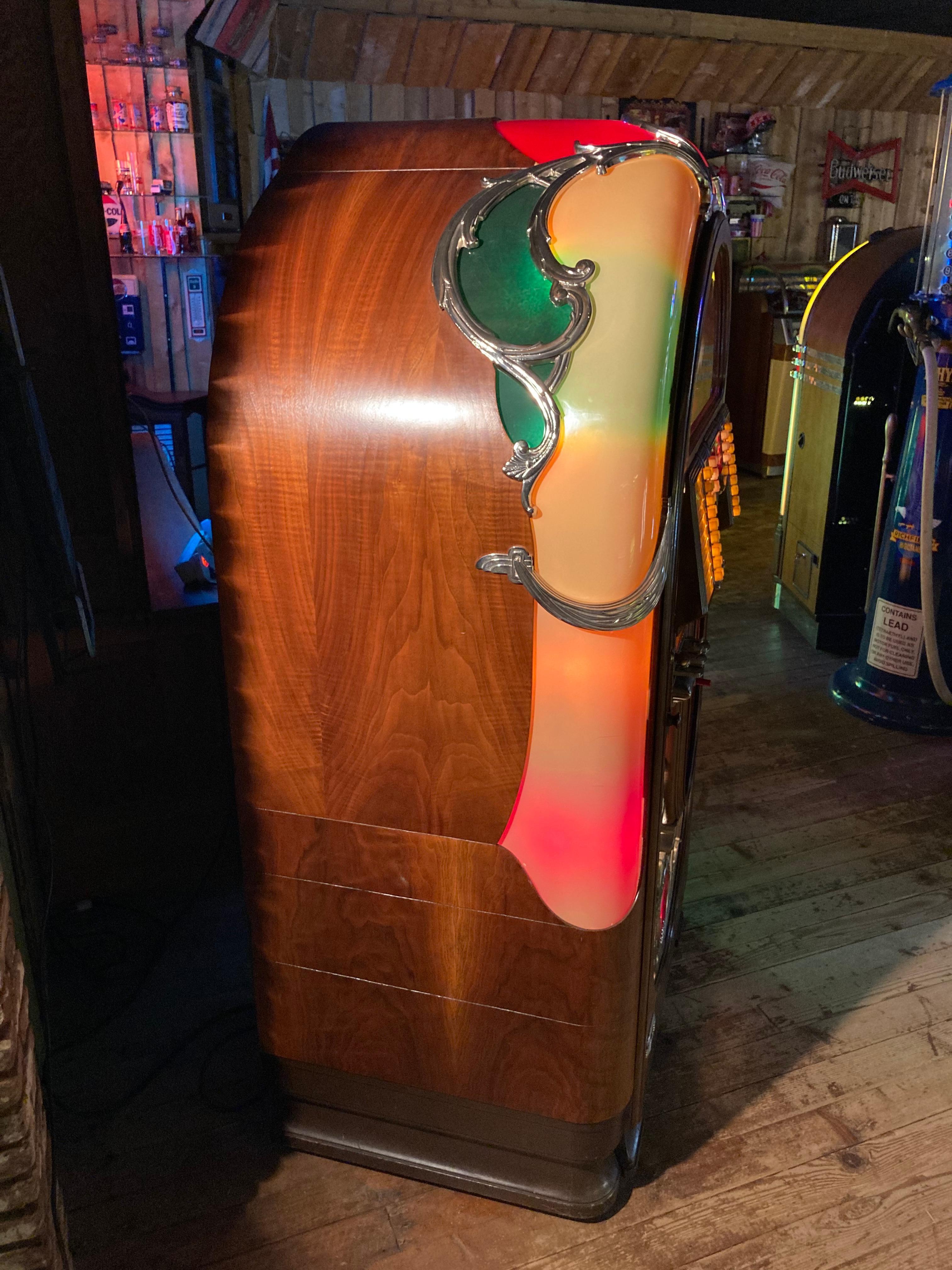 Wurlitzer Juke Box "The Peacock Model 850" For Sale at 1stDibs ...
