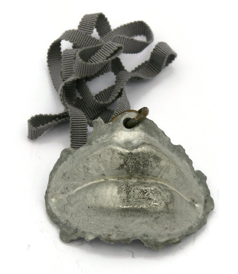 XAVIER LOUBENS Vintage Brutalist Lips Sculpture Pendant For Sale at 1stDibs